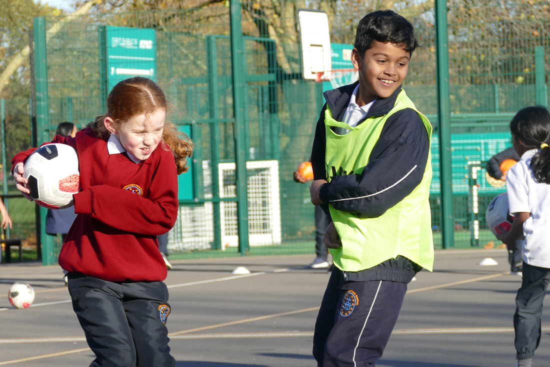 Soccer Schools – The Hive Foundation